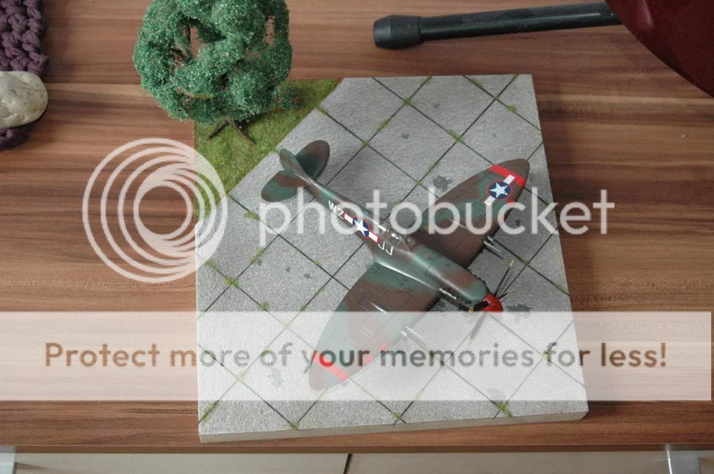 first try airfield base diorama - International Scale Modeller