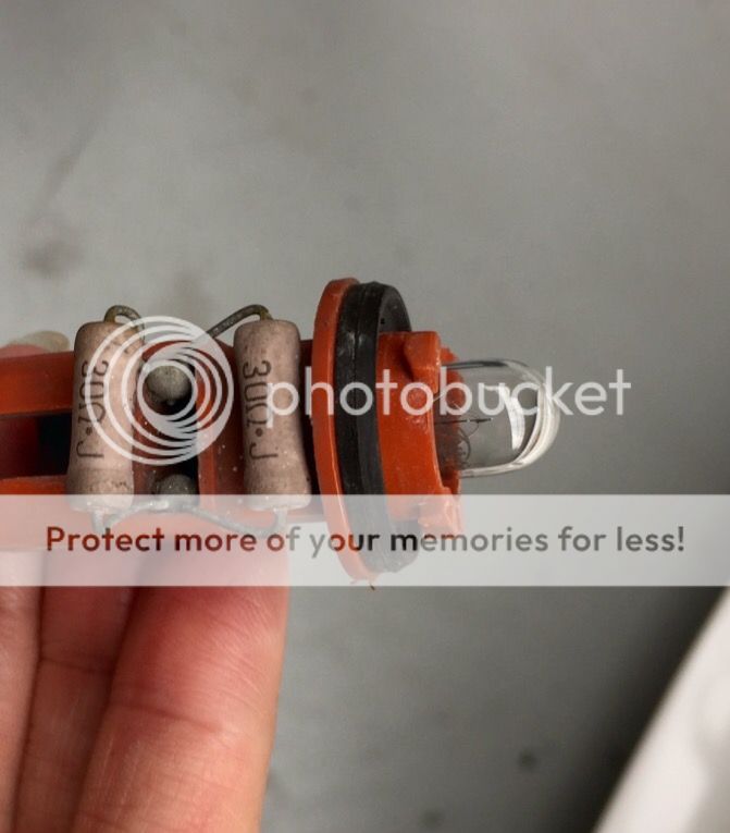 R33 Turn signal blinking fast but not on Hazard | GTR Forum